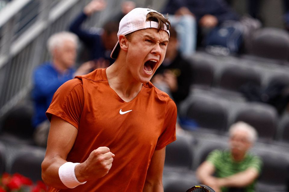 Holger Rune kæmper sig videre til Djokovic-møde i Rom - Jyllands-Posten