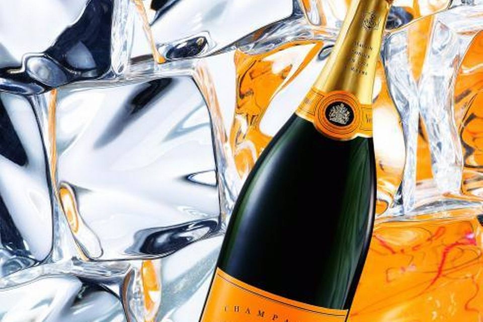 At sælge en enke - Jyllands-Posten