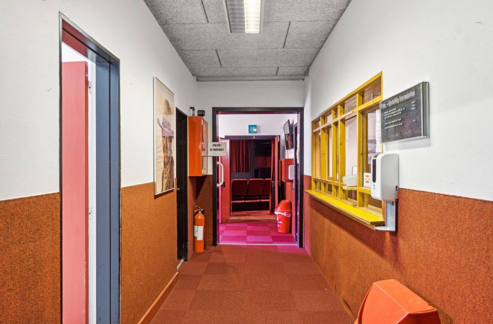 Efter Per Haubergs død: Malling Bio sat til salg - Jyllands-Posten