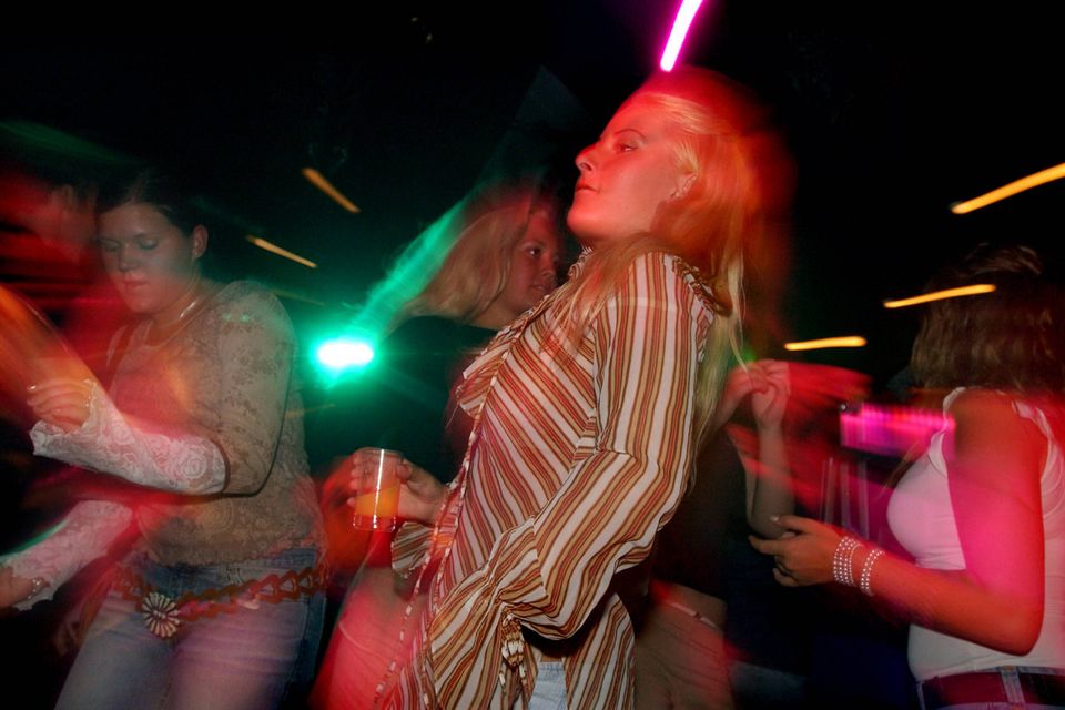 Dine 90'er-festminder med Spice Girls, røvgevir og hårvoks genoplives ...