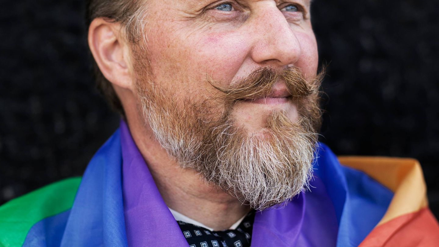 Lars Henriksen taler for dem, der ikke tør: »Jeg kan ikke holde min ...