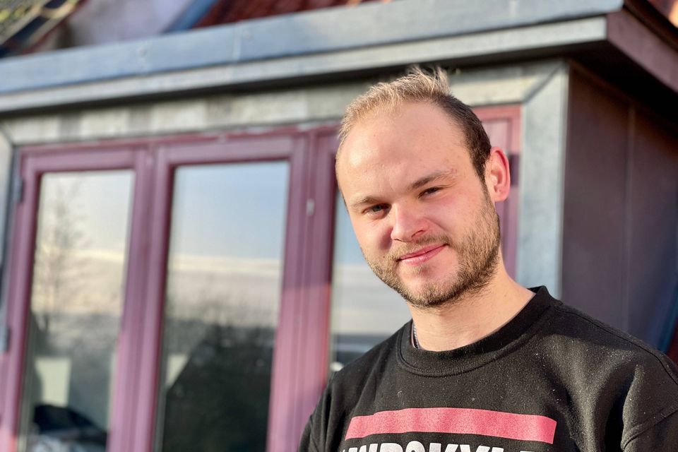 André Gottenborg Andersen boede i et shelter og så ikke sin søn: Nu bor ...