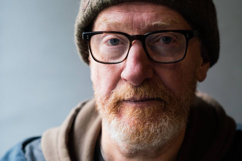 Gør sådan, når telefonsælgeren ringer: Reimer Bo driller tilbage – og ...