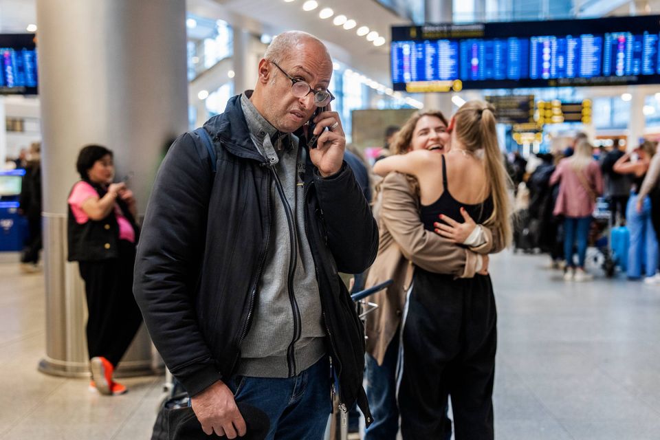 De første danskere fra evakueringsliste er landet i Danmark. Men ...