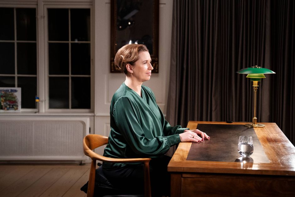 Dyster nytårstale varsler svært 2025 for Mette Frederiksen