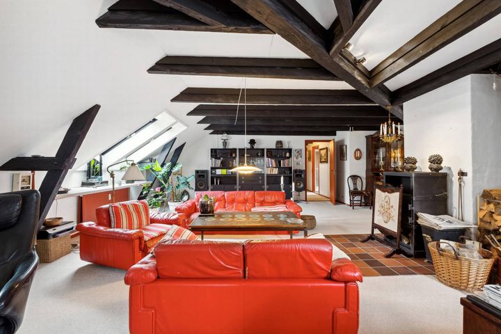 Havde sat lejligheden til salg - nu venter de på, at den kollapser ...