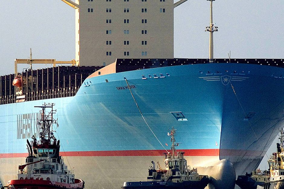 Mærsk Mc-Kinney Møller og Emma Mærsk krydser hinanden