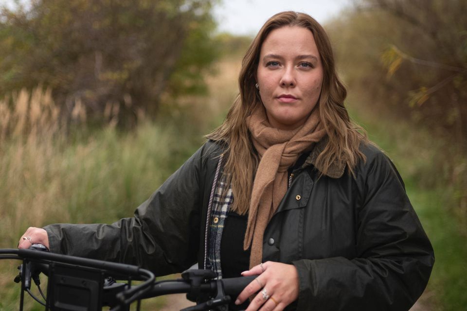 Puk Hansen får stadig livstegn fra sin cykel i Rumænien. Hun tvivler på ...