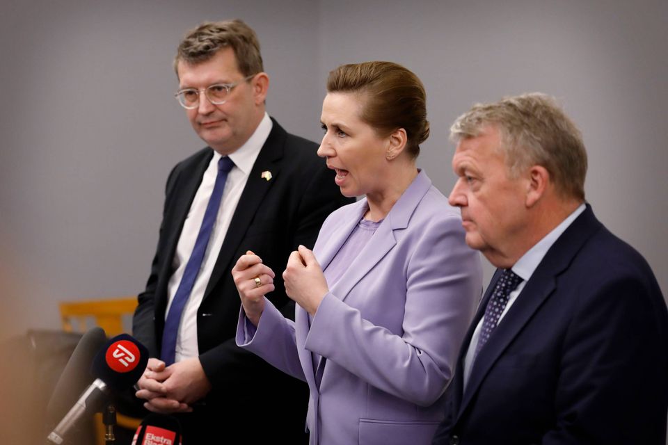 Trump har i samtale med statsministeren ikke droppet straftold - Jyllands-Posten