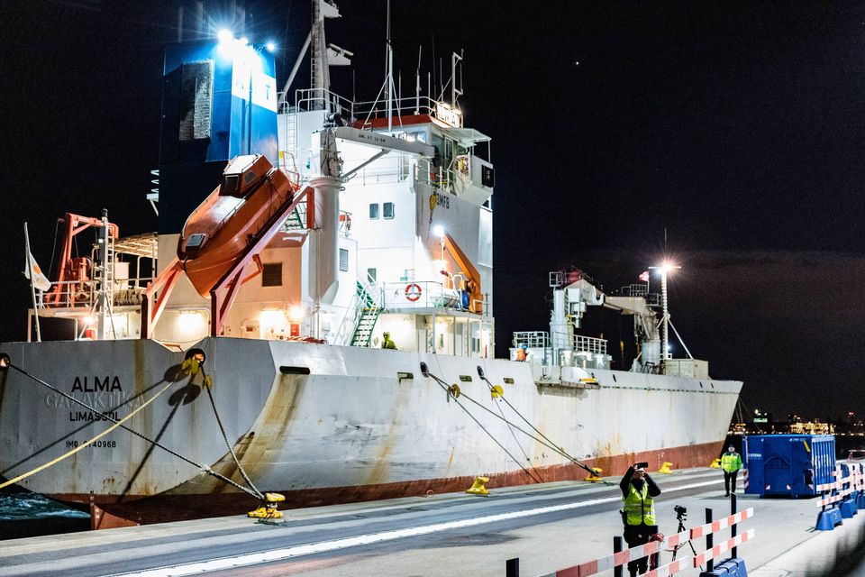 En person er fundet død på et skib i København - Jyllands-Posten