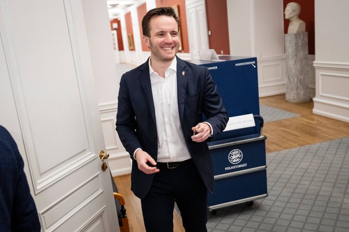 Dragsted kommer med slet skjult opfordring til S-politiker om at få sig ...