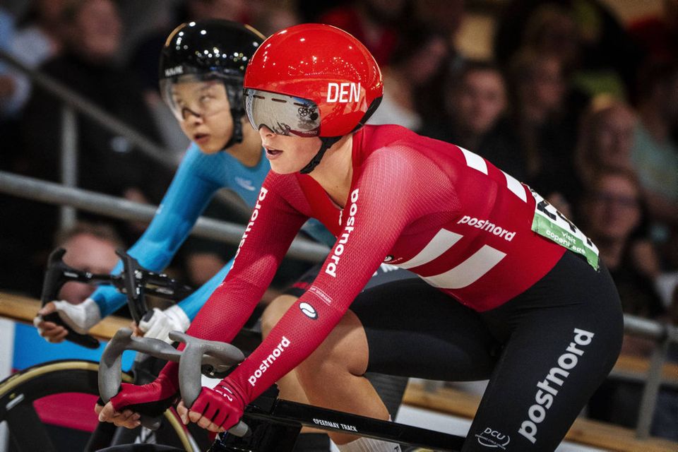 Dansk cykelrytter ramt af bil under træning - Jyllands-Posten